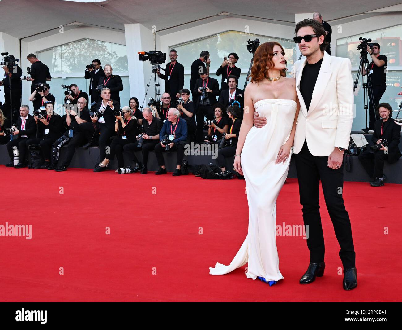 Bella thorne and mark emms hi-res stock photography and images - Alamy