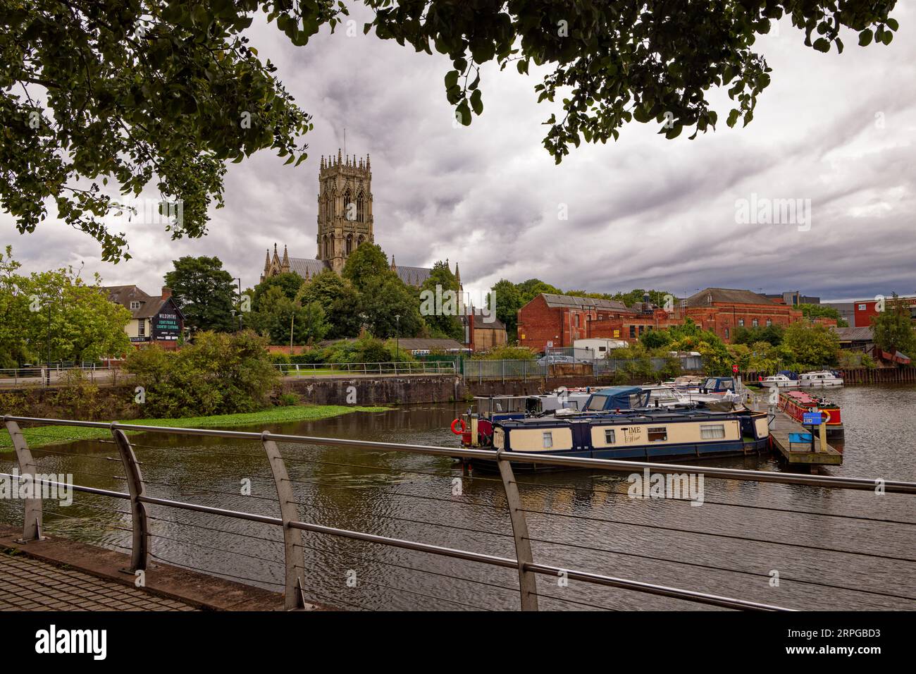 Doncaster canal hi-res stock photography and images - Alamy