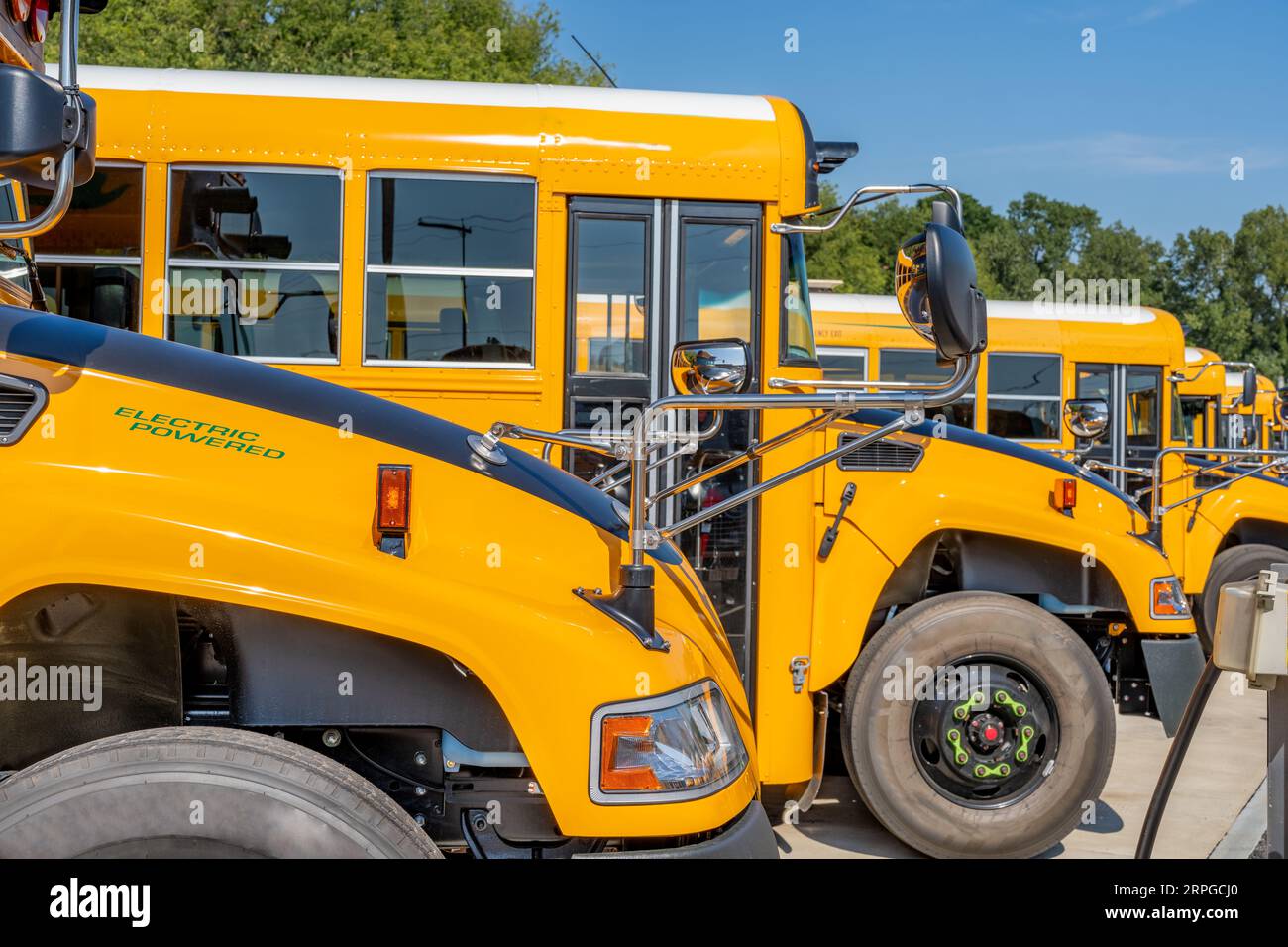 Electric bus charging infrastructure hi-res stock photography and ...