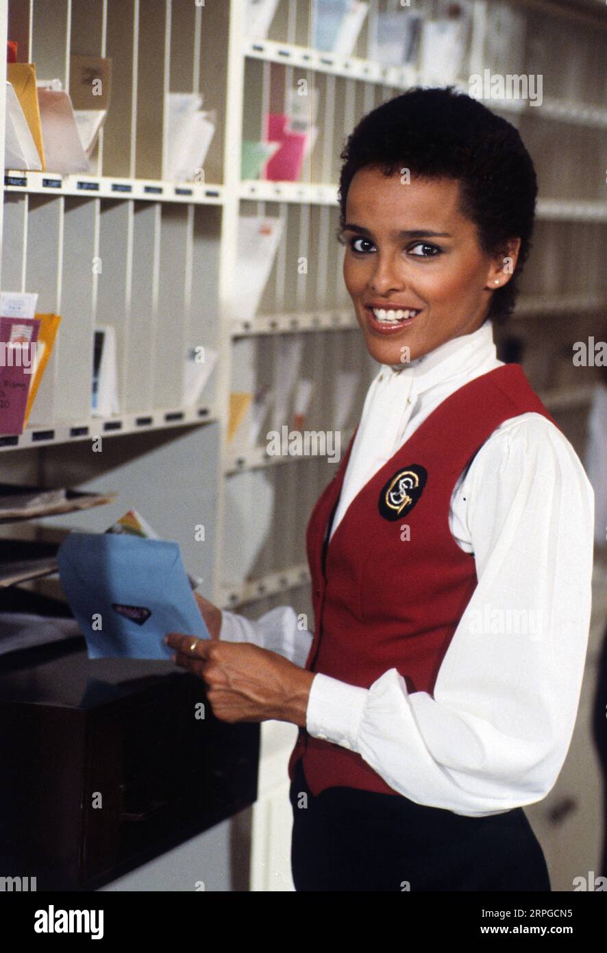 HOTEL TV Series JAMES BROLIN Connie Sellecca Stock Photo - Alamy