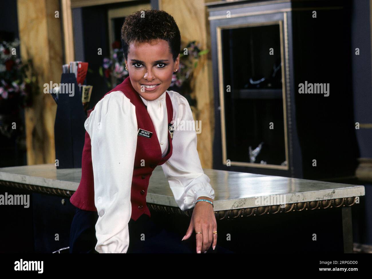 HOTEL TV Series JAMES BROLIN Connie Sellecca Stock Photo - Alamy