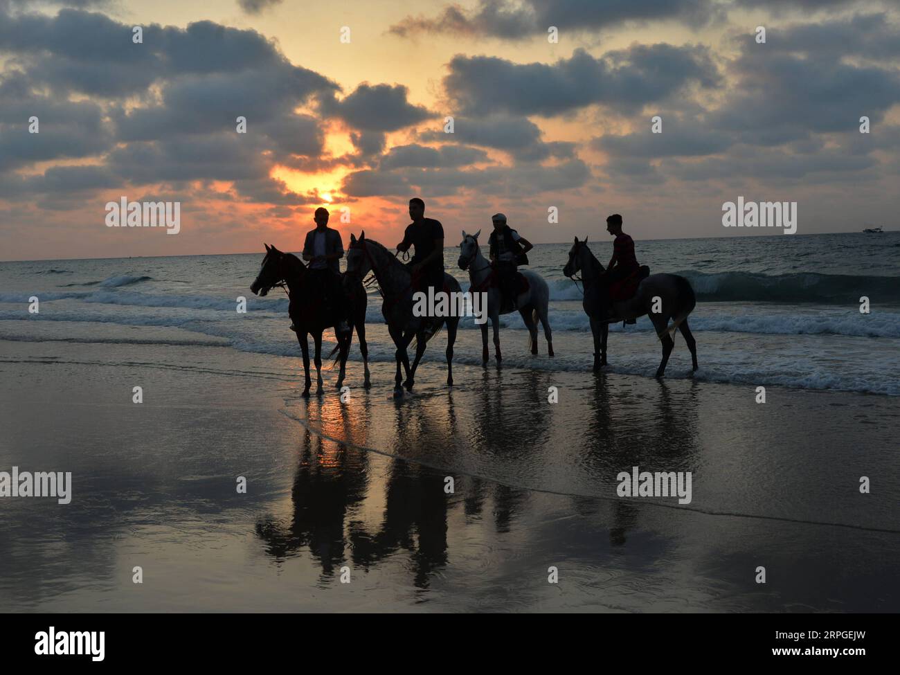 Gaza sunset hi-res stock photography and images - Alamy