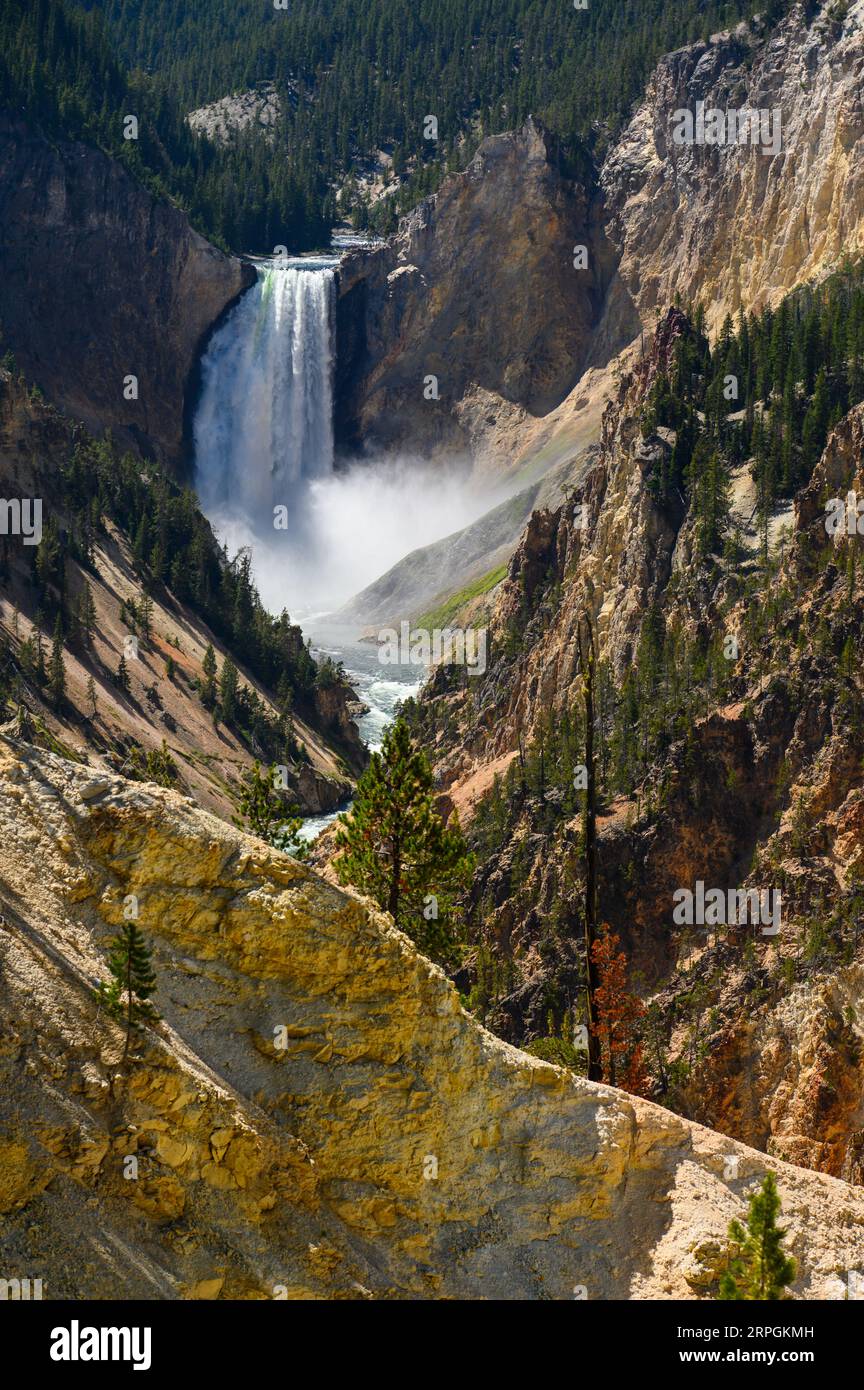 The waterfalls in the Grand Canyon of Yellowstone in Yellowstone ...