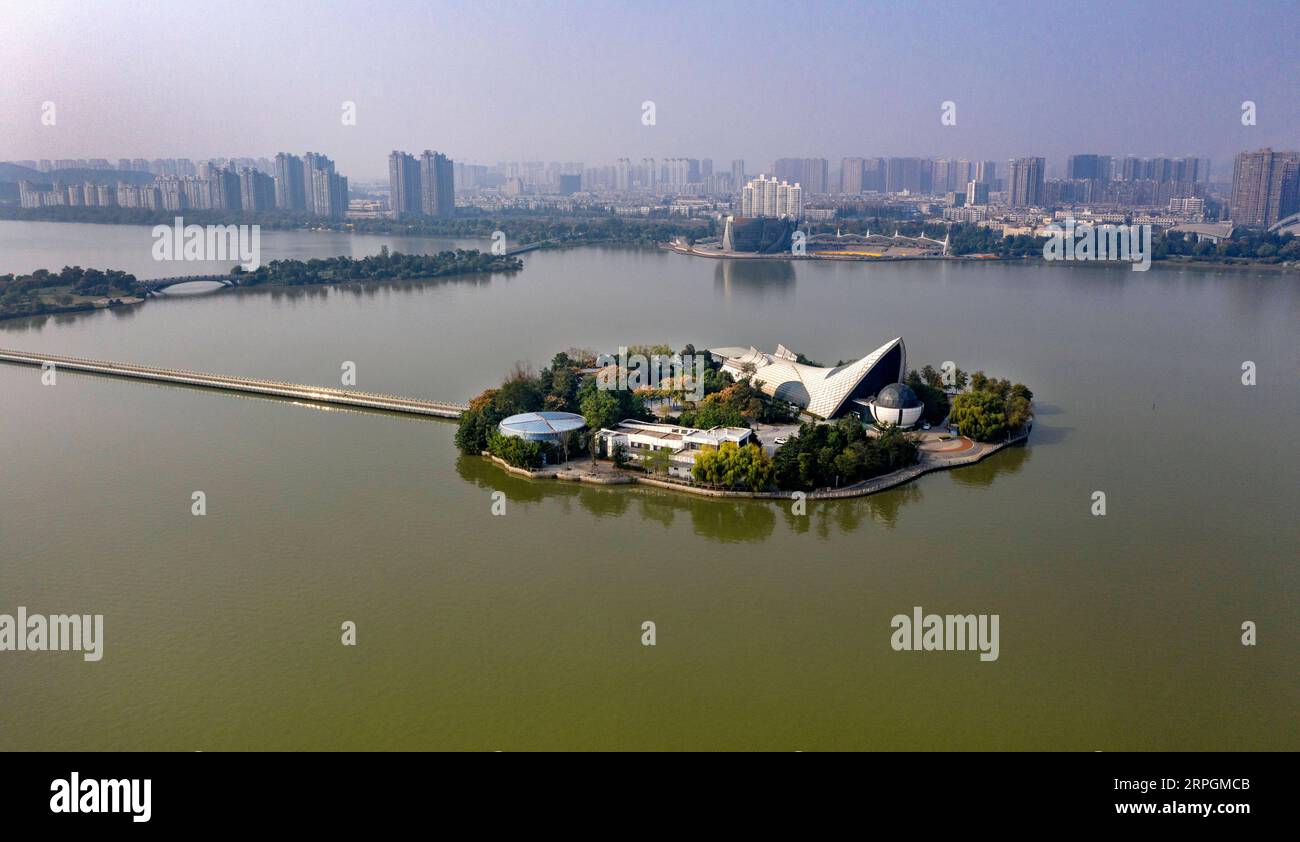 Xuzhou yunlong lake scenery scenery hi-res stock photography and images - Alamy