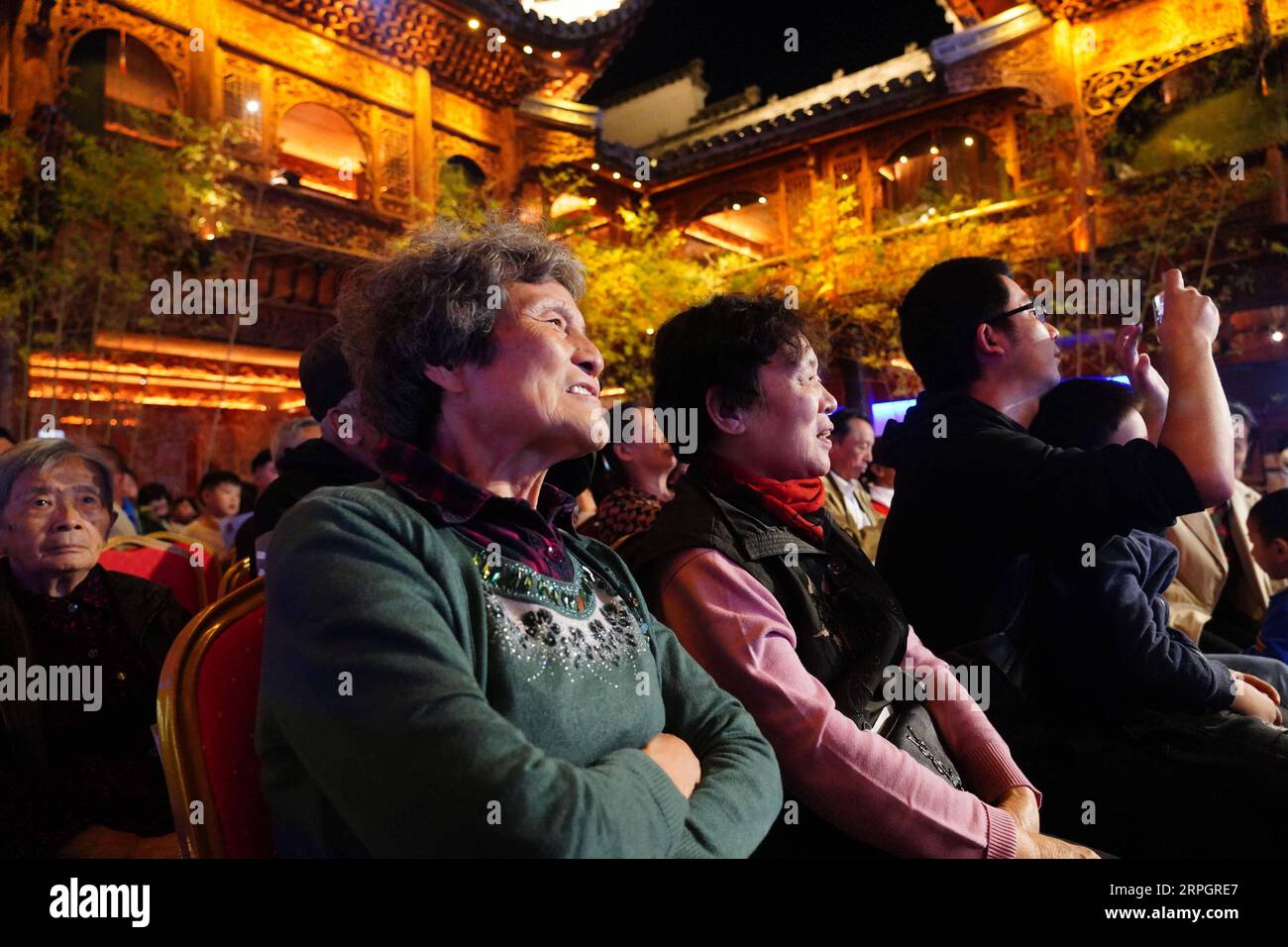 Built early ming dynasty hi-res stock photography and images - Alamy