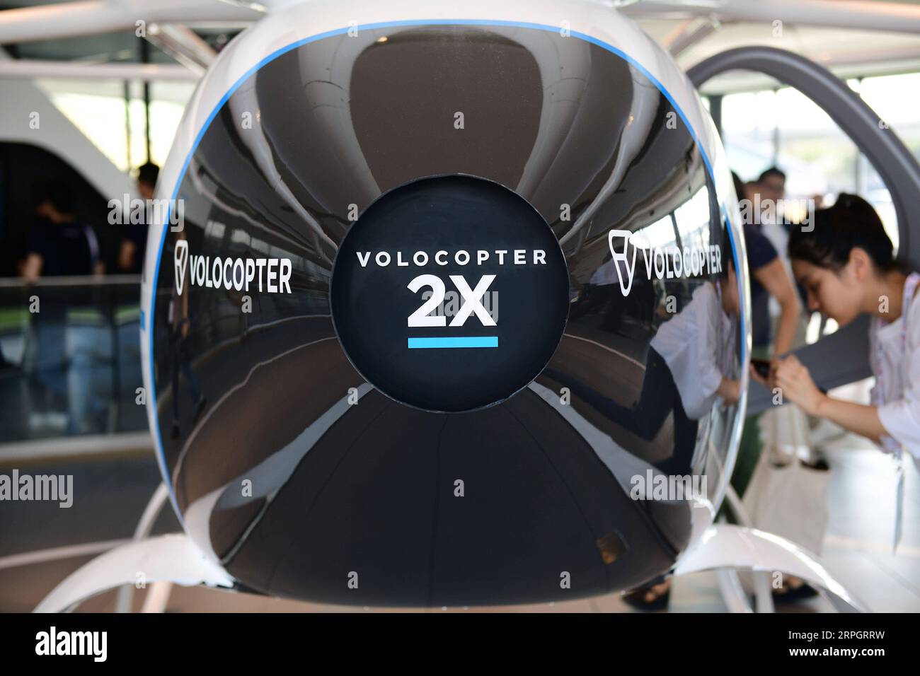 191021 -- SINGAPORE, Oct. 21, 2019 Xinhua -- A two-seater Volocopter 2X ...