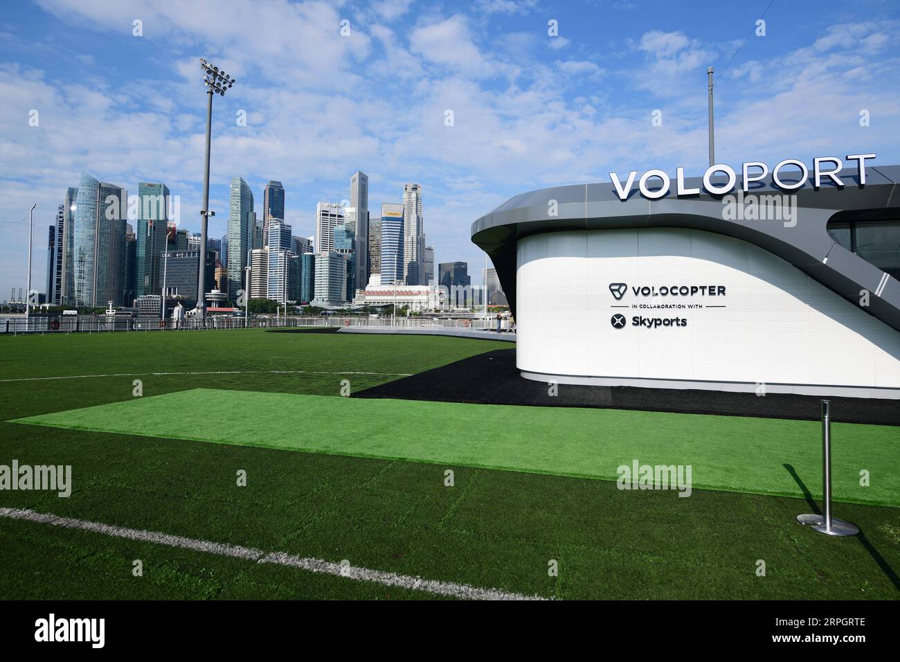 191021 -- SINGAPORE, Oct. 21, 2019 Xinhua -- The full scale prototype ...