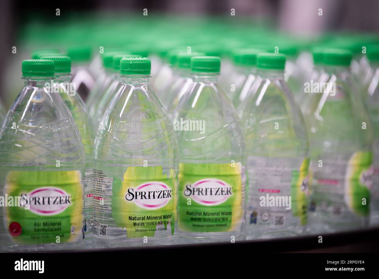 Mineral water company hi-res stock photography and images - Alamy