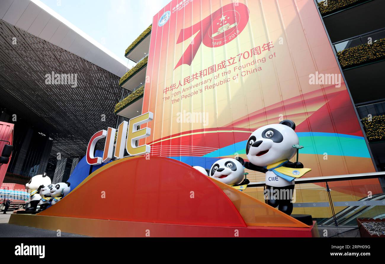 191025 -- SHANGHAI, Oct. 25, 2019 -- Photo shows the logo and mascot Jinbao of China ...