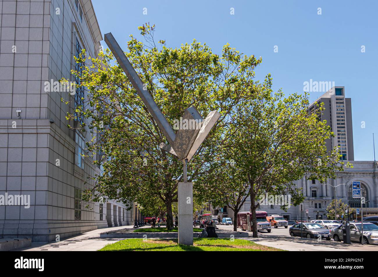 San Francisco, CA, USA - July 12, 2023: Double L Excentric Gyratory ...