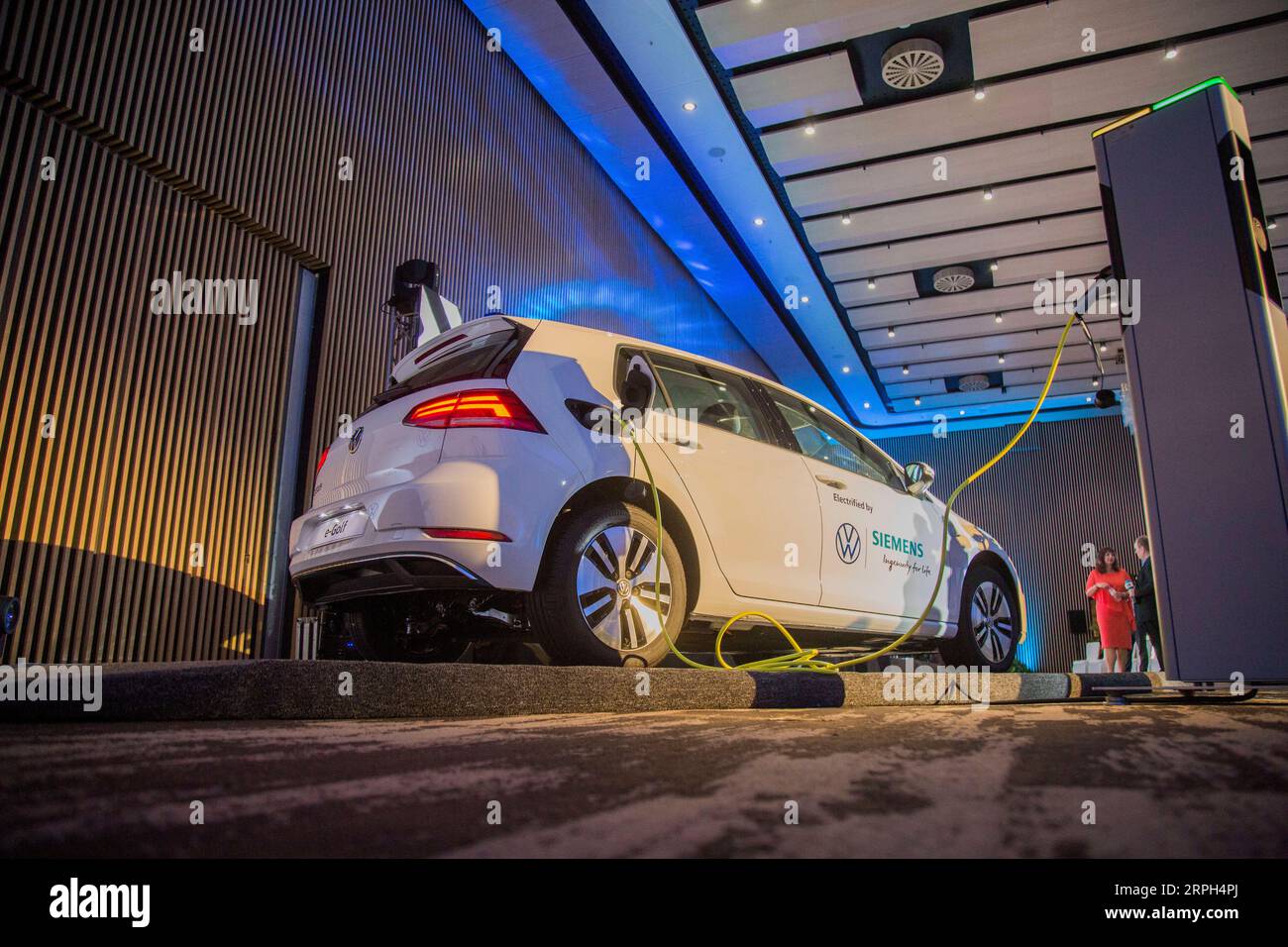 191029 -- KIGALI, Oct. 29, 2019 -- Volkswagen VW s electric car e-Golf ...
