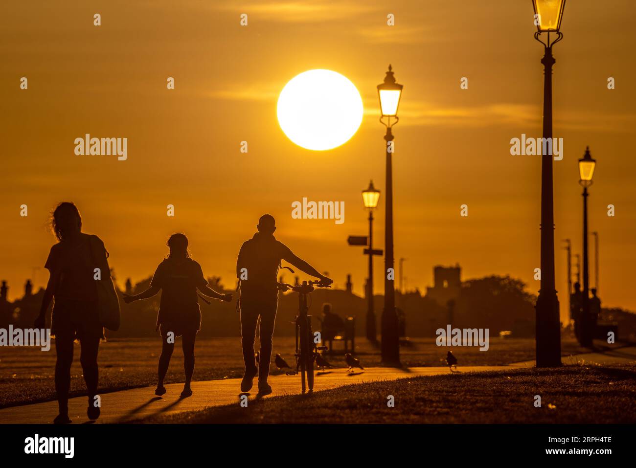 London heatwave 2023 hi-res stock photography and images - Alamy