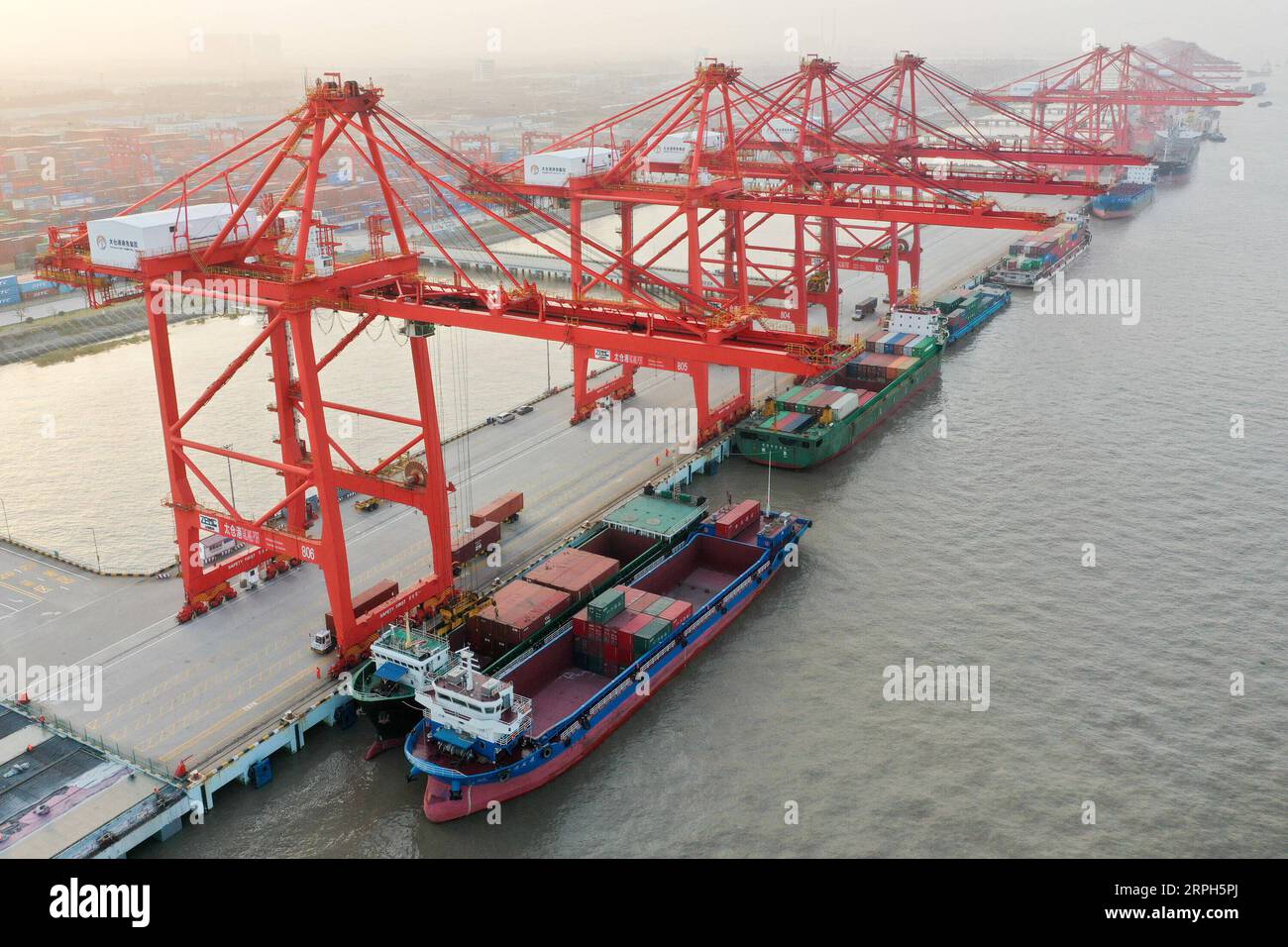 191031 -- SUZHOU, Oct. 31, 2019 -- Photo taken on Oct. 30, 2019 shows ...