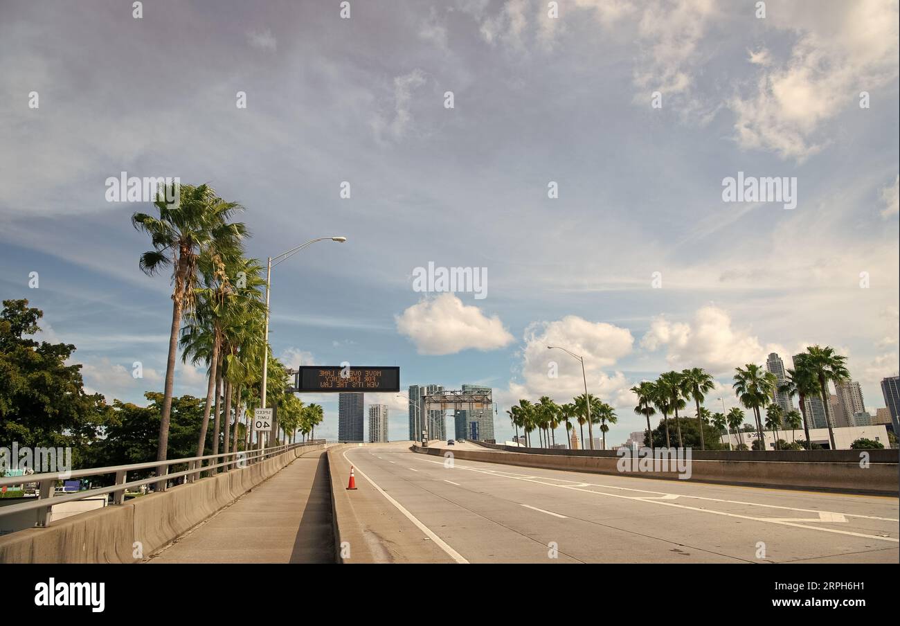 miami highway road. miami highway road with nobody. miami highway road with palm trees Stock ...