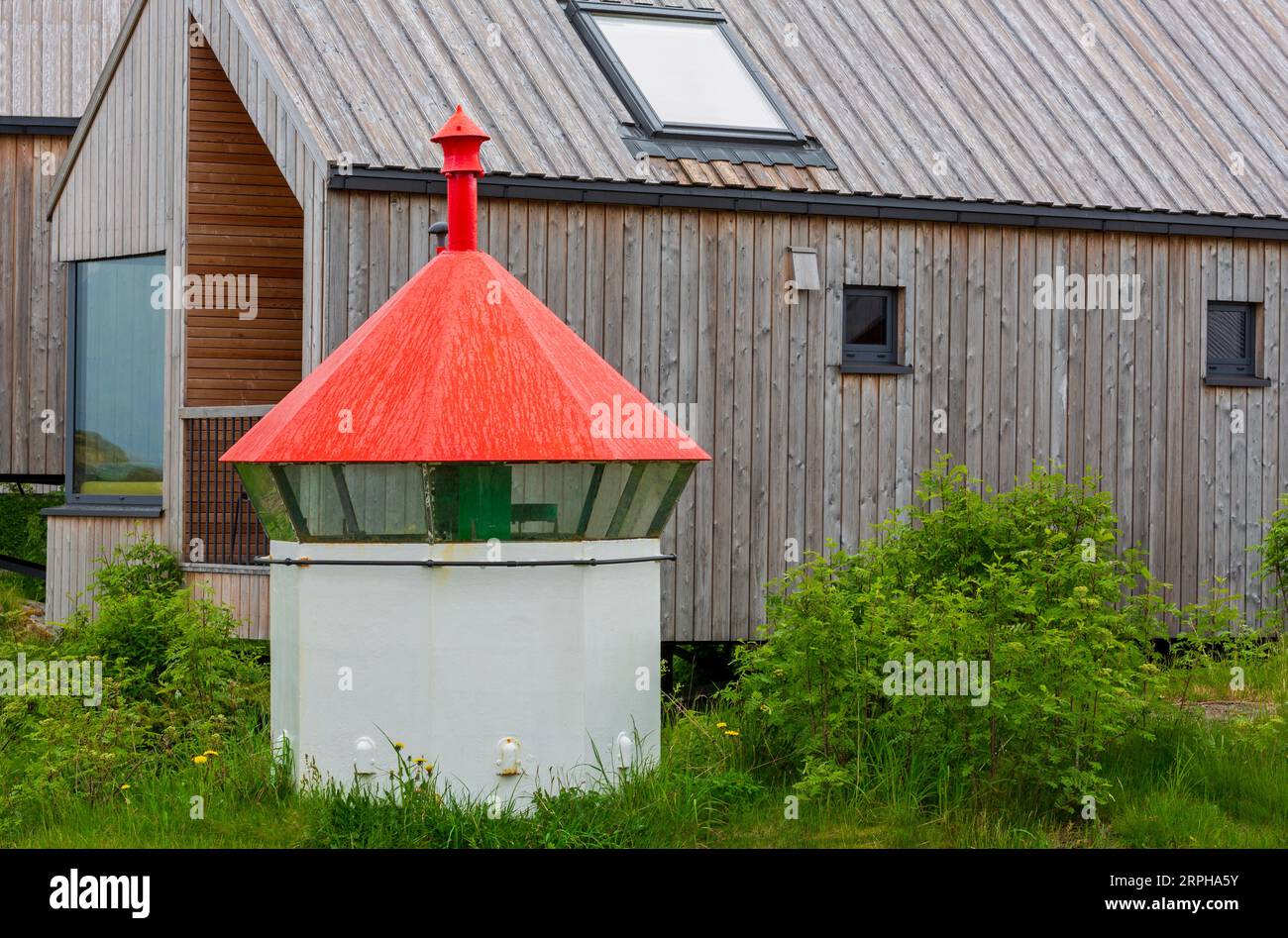 Lod lighthouse in Hattvika Lodge, Ballstad fishing village, Lofoten ...
