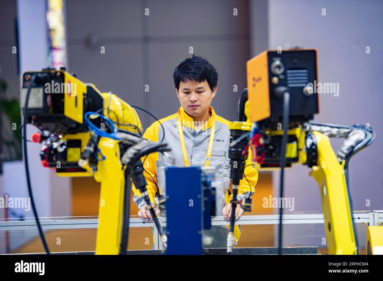 Welding booth hi-res stock photography and images - Alamy