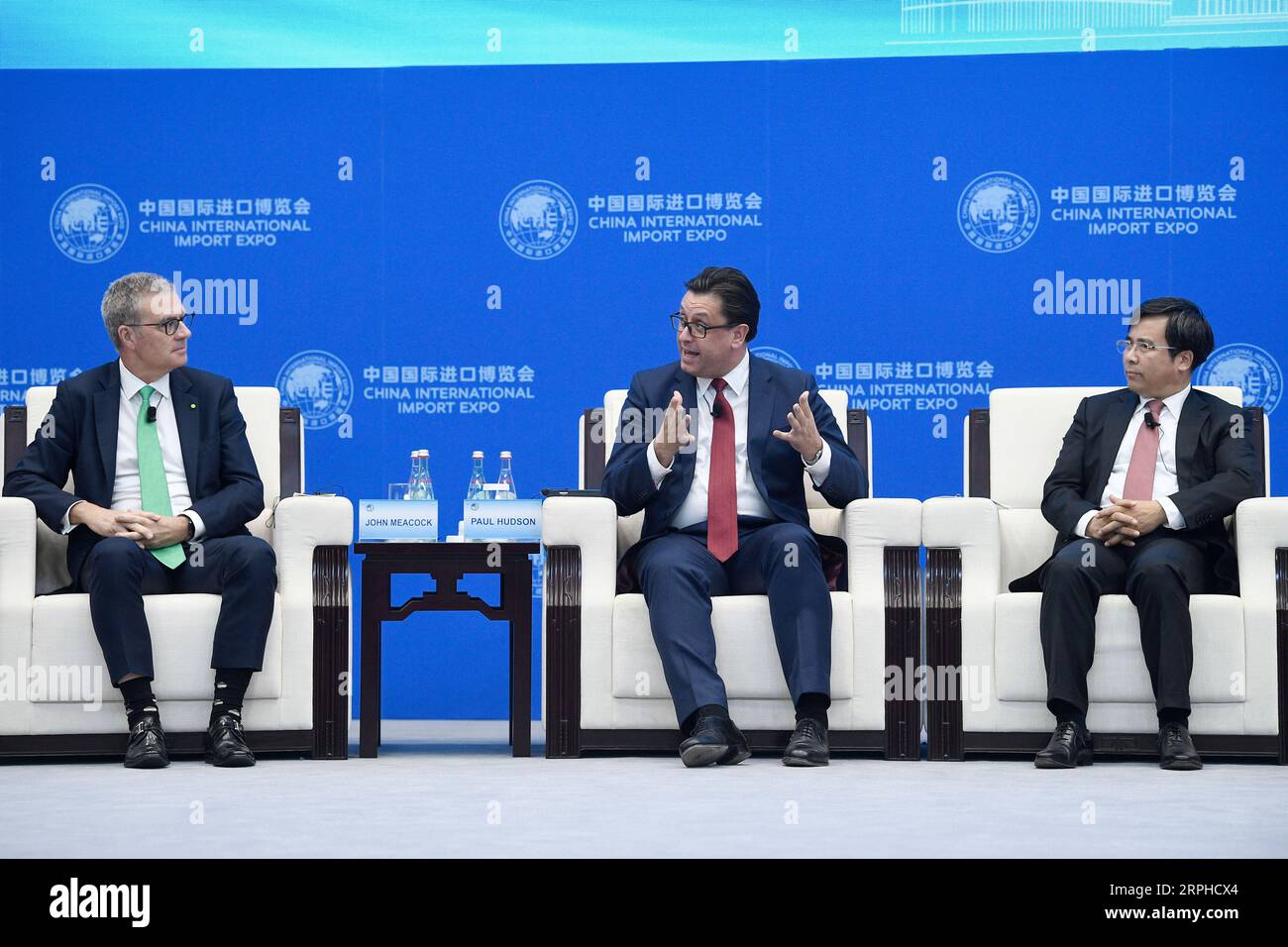 Sesion e comerce hi-res stock photography and images - Alamy