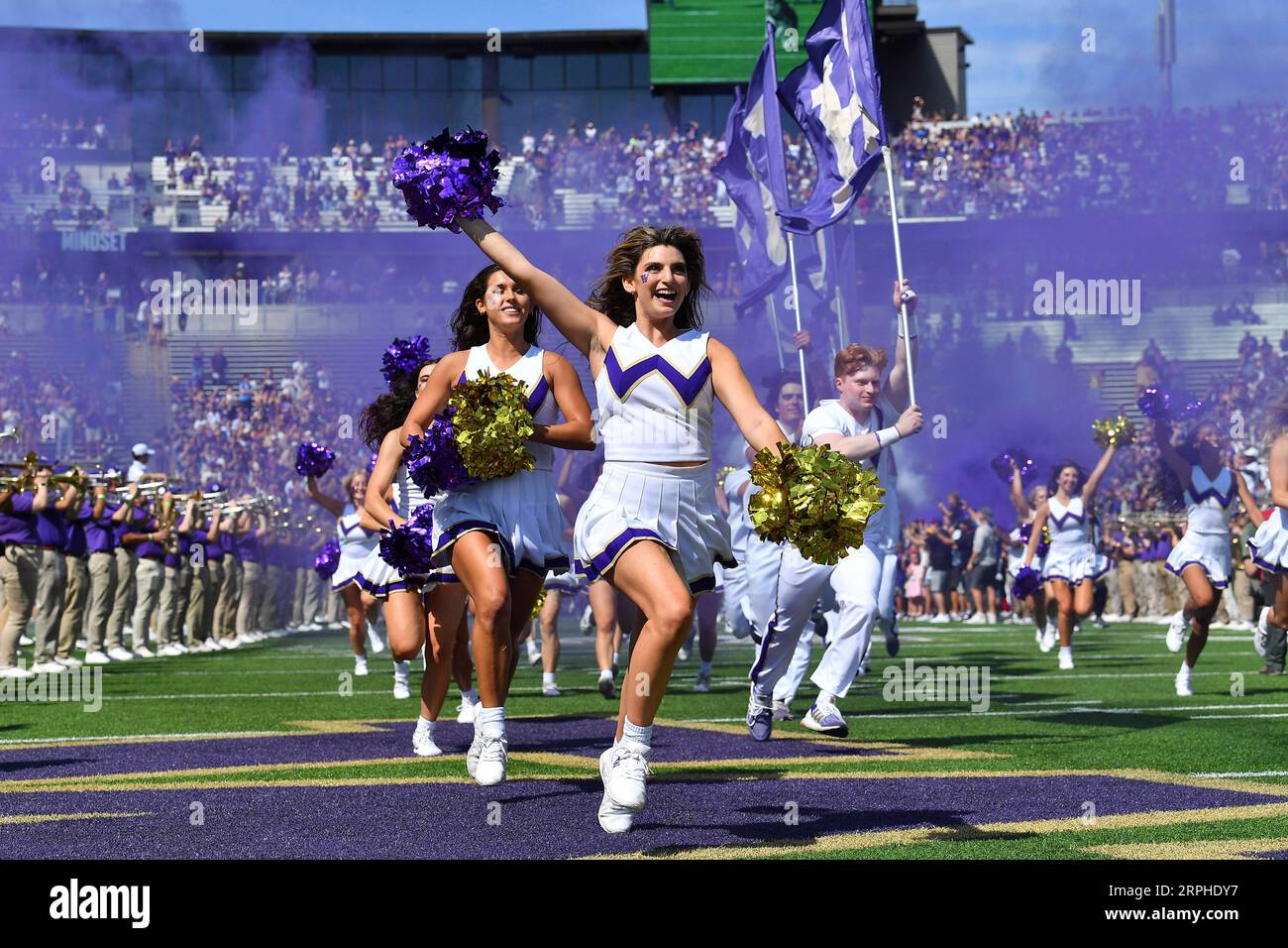 September 02, 2023: Washington Husky cheerleaders lead the team onto ...