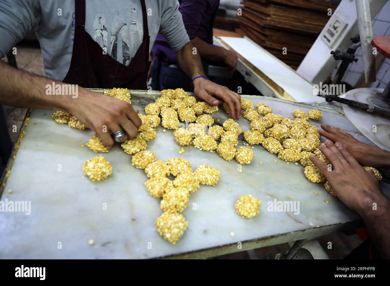 7 flourish hi-res stock photography and images - Alamy