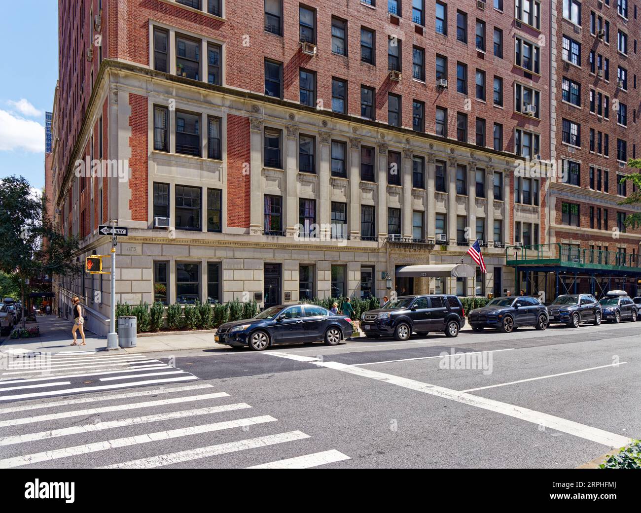 Upper East Side: Emery Roth designed 1175 Park Avenue in neo ...