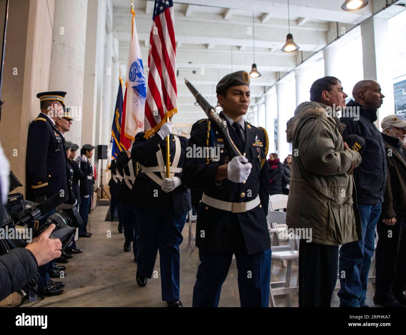 Rotc color guard hi-res stock photography and images - Alamy