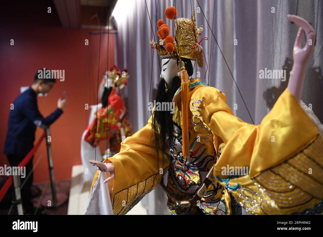 191117 -- TAIPEI, Nov. 17, 2019 -- A man visits an opera puppet museum ...