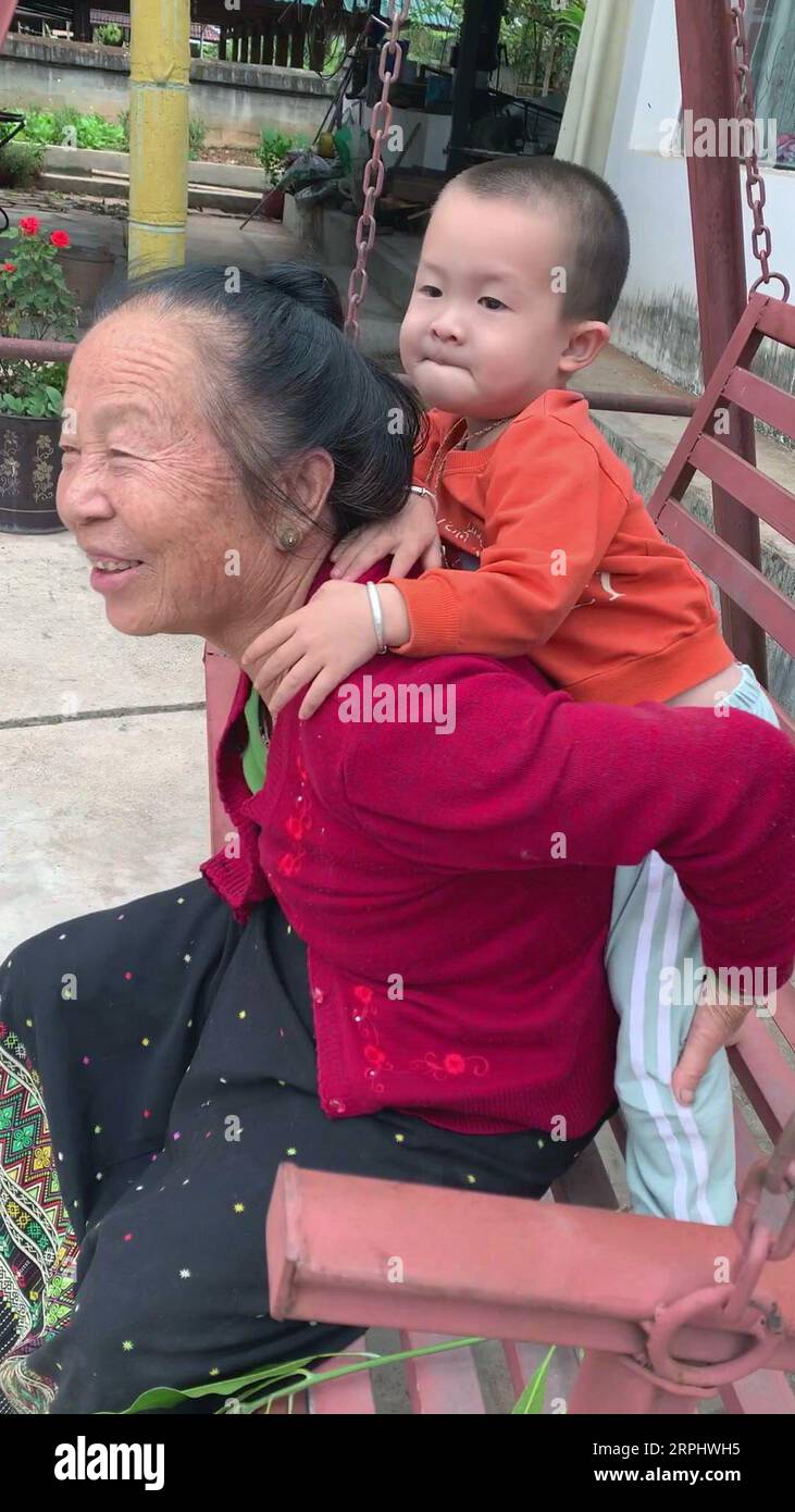 Dai bo village hi-res stock photography and images - Alamy