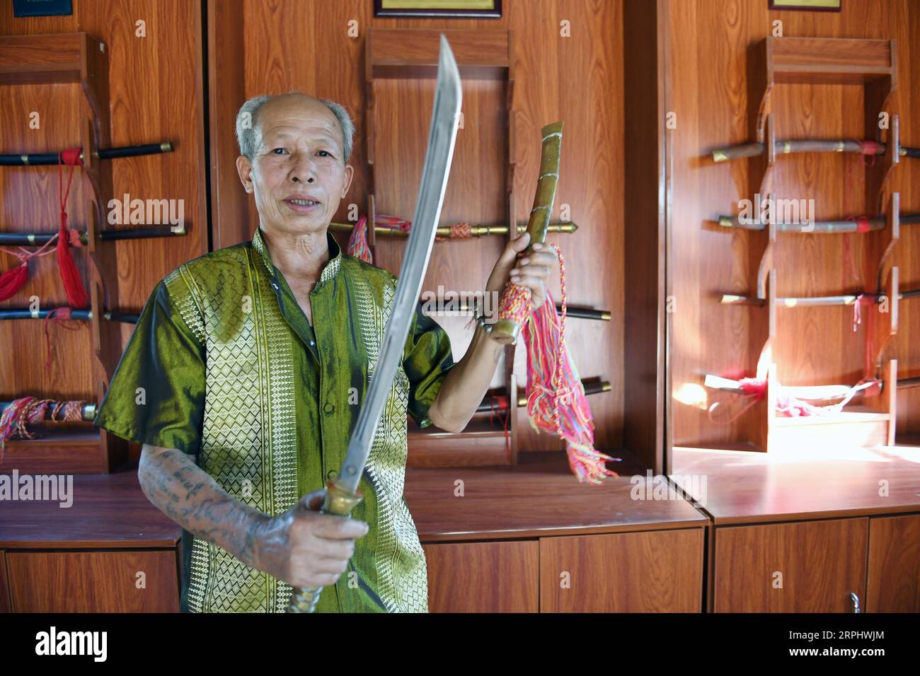 Dai bo village hi-res stock photography and images - Alamy