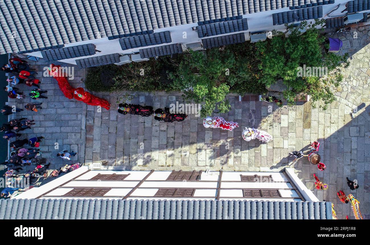 191123 -- HANGZHOU, Nov. 23, 2019 -- Aerial photo taken on Nov. 23 ...
