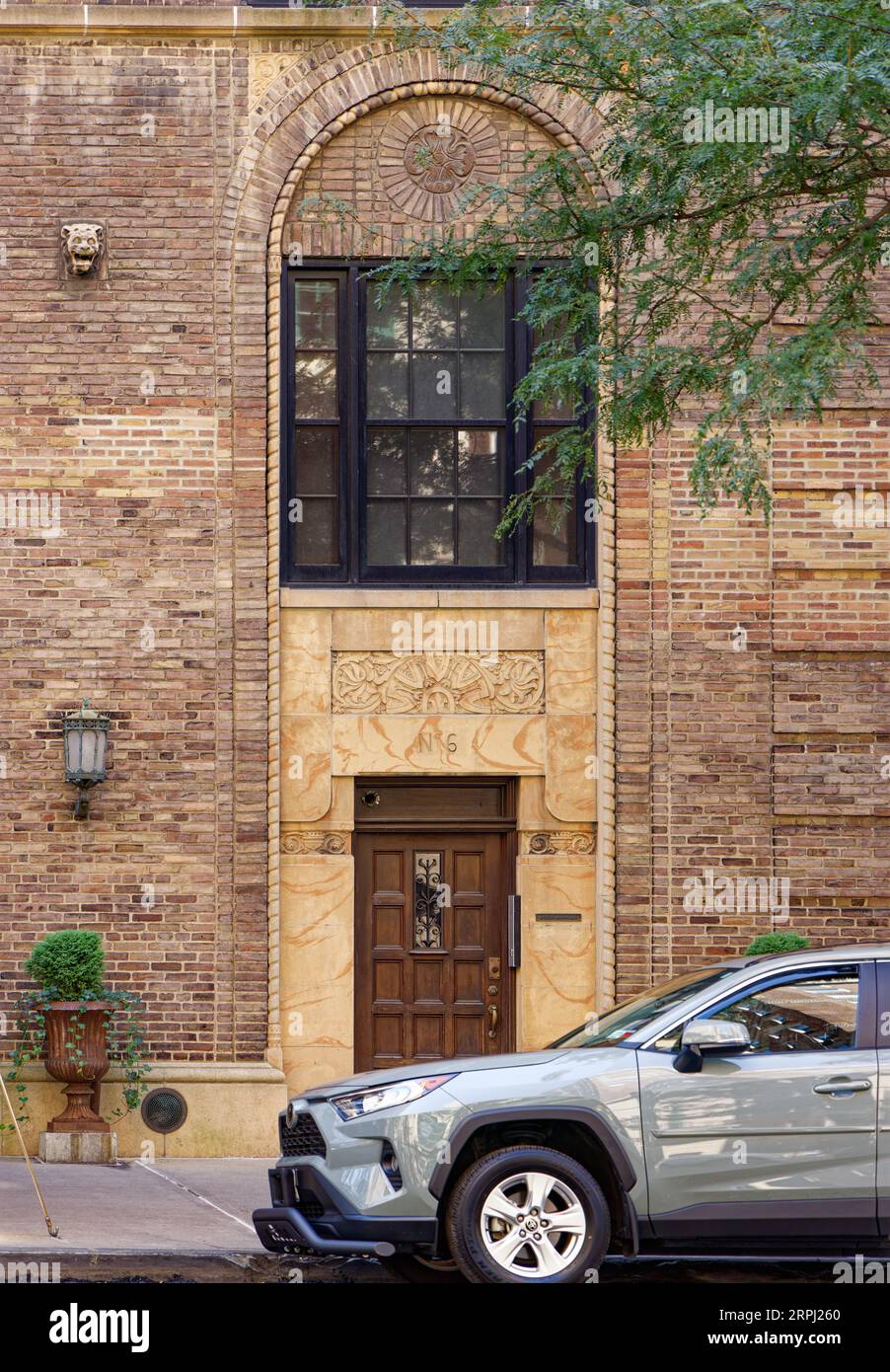 Upper East Side: Rosario Candela designed the landmark apartment ...