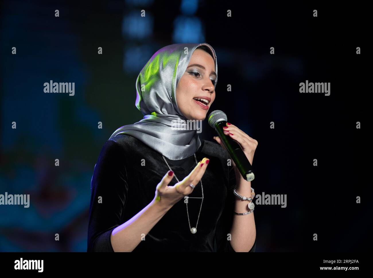 Sings cairo hi-res stock photography and images - Alamy
