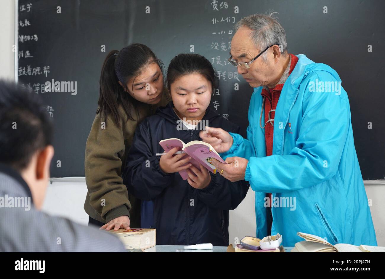 Children sign language teacher hi-res stock photography and images - Alamy