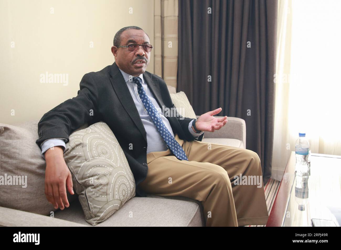 191126 -- KIGALI, Nov. 26, 2019 -- Former prime minister of Ethiopia ...