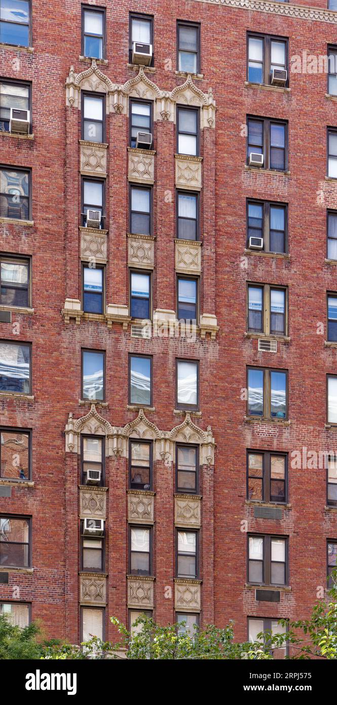 Upper East Side: Schwartz & Gross designed apartment house 1070 Park ...