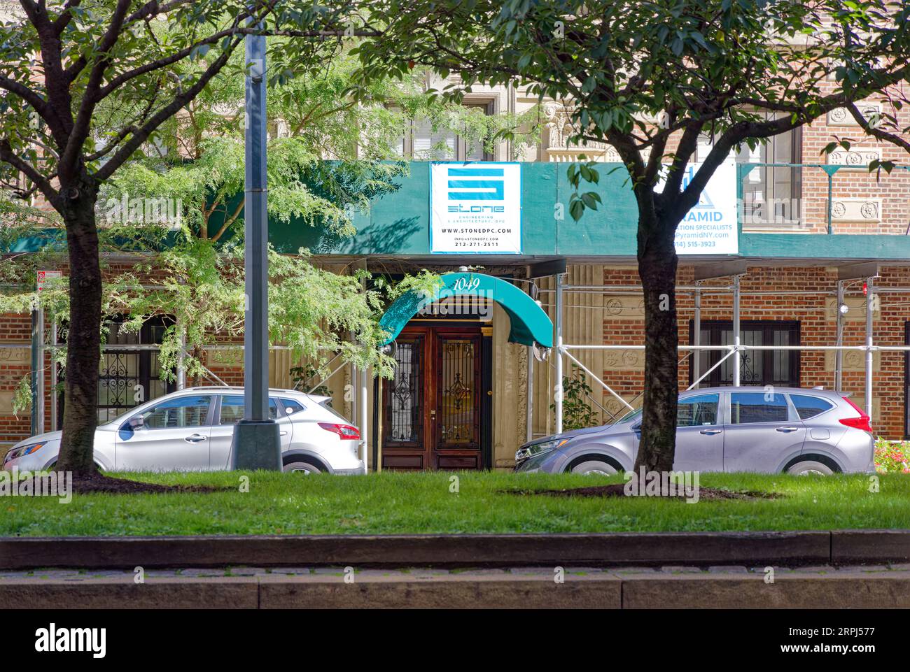 Upper East Side: Mills & Bottomley designed 1049 Park Avenue in ...
