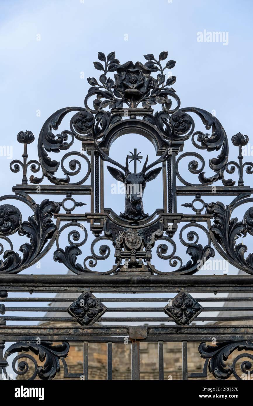 Holyrood Stag on the entrance gate at the Holyrood Palace Stock Photo ...