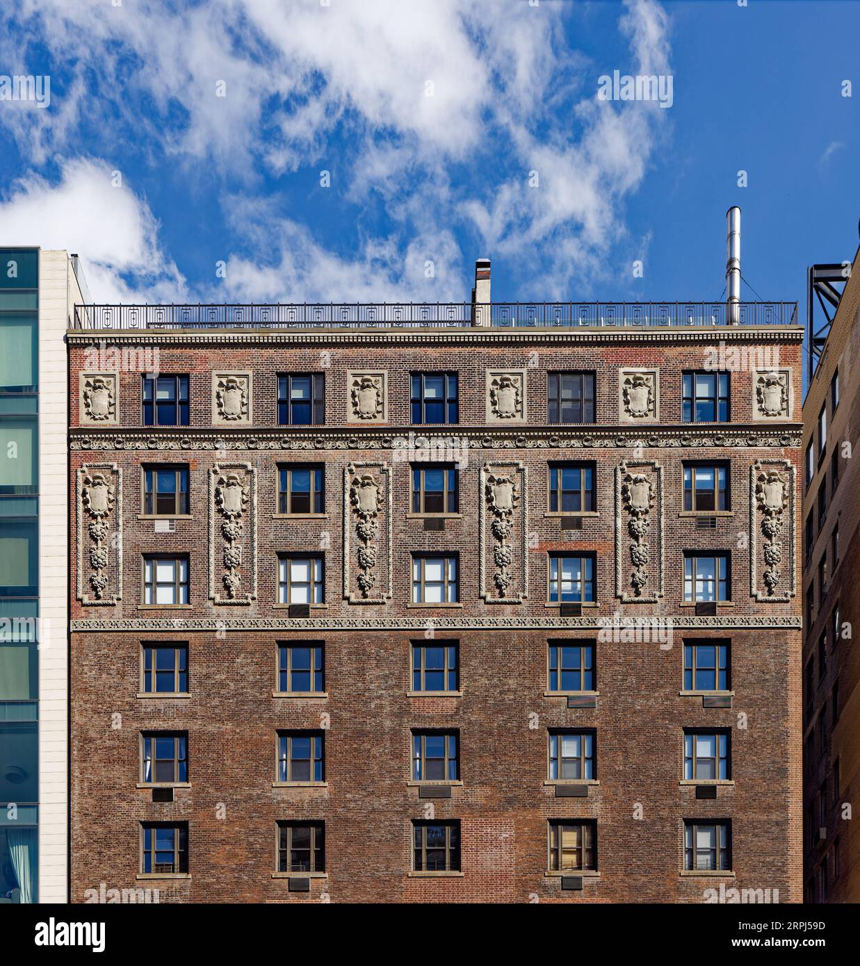 Upper East Side: Mills & Bottomley designed 1049 Park Avenue in ...