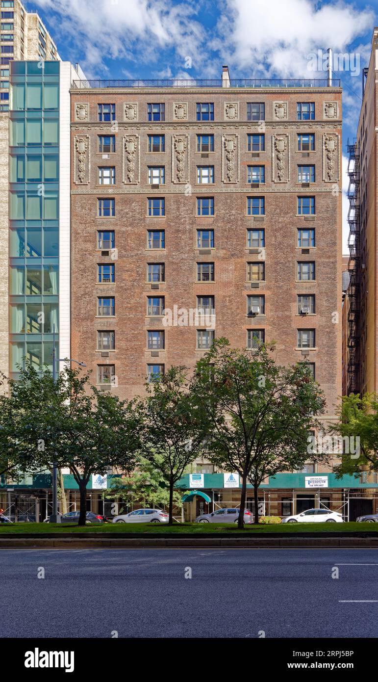 Upper East Side: Mills & Bottomley designed 1049 Park Avenue in ...
