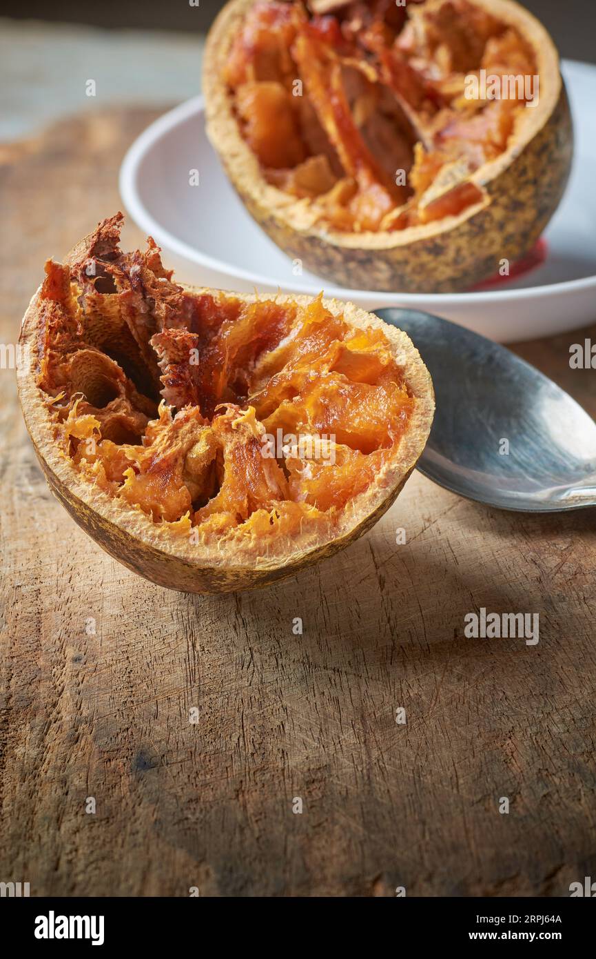 Pulp of the quince fruit hi-res stock photography and images - Alamy