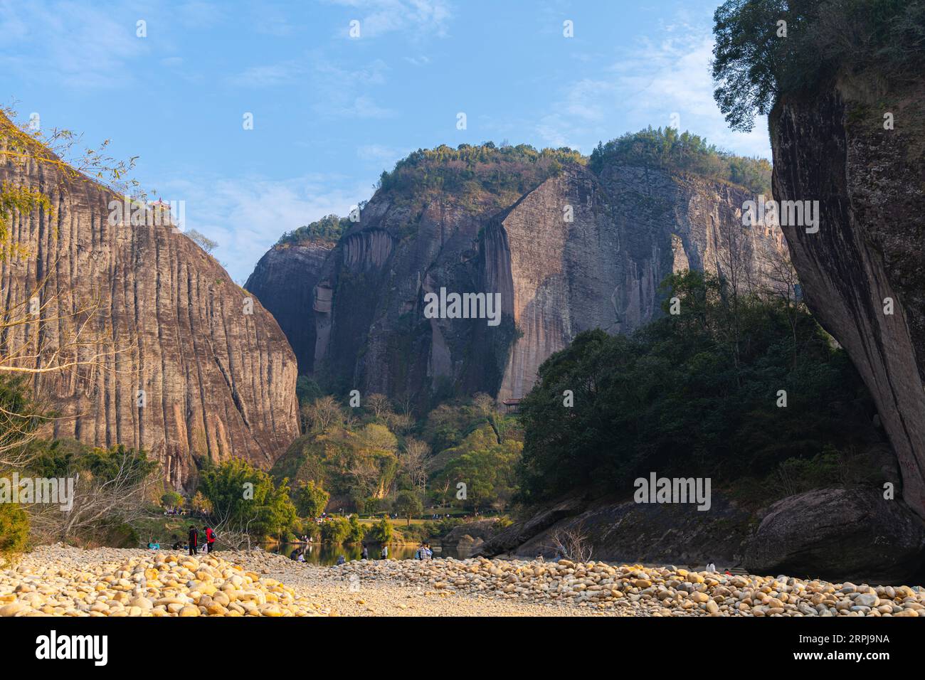 Wuyi mountains cliffs hi-res stock photography and images - Alamy