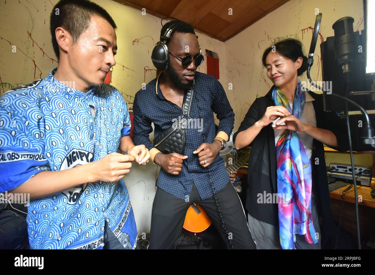 Song feng hi-res stock photography and images - Alamy