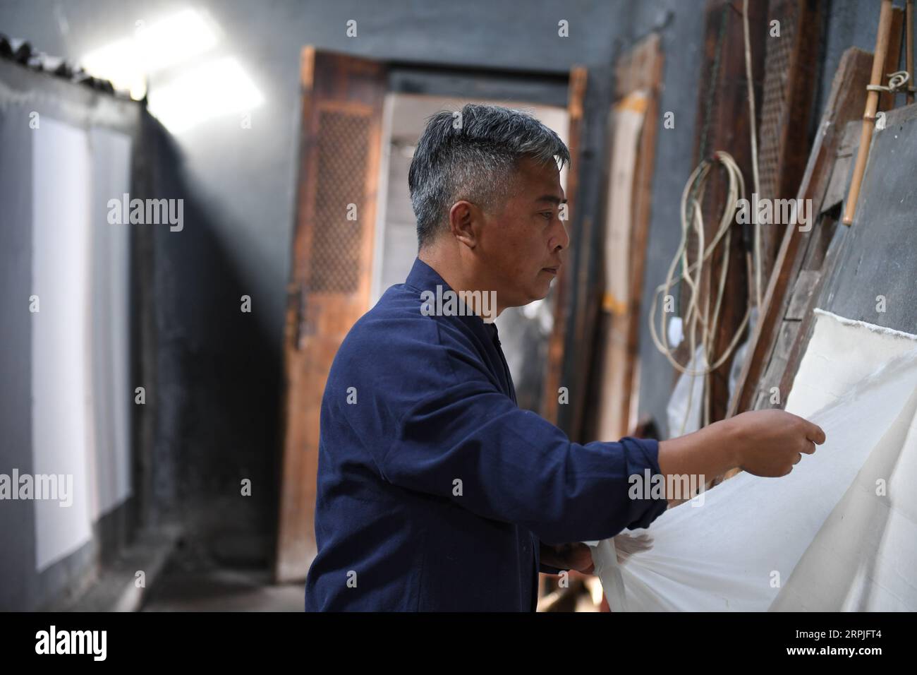Chinese invention of paper hi-res stock photography and images - Alamy