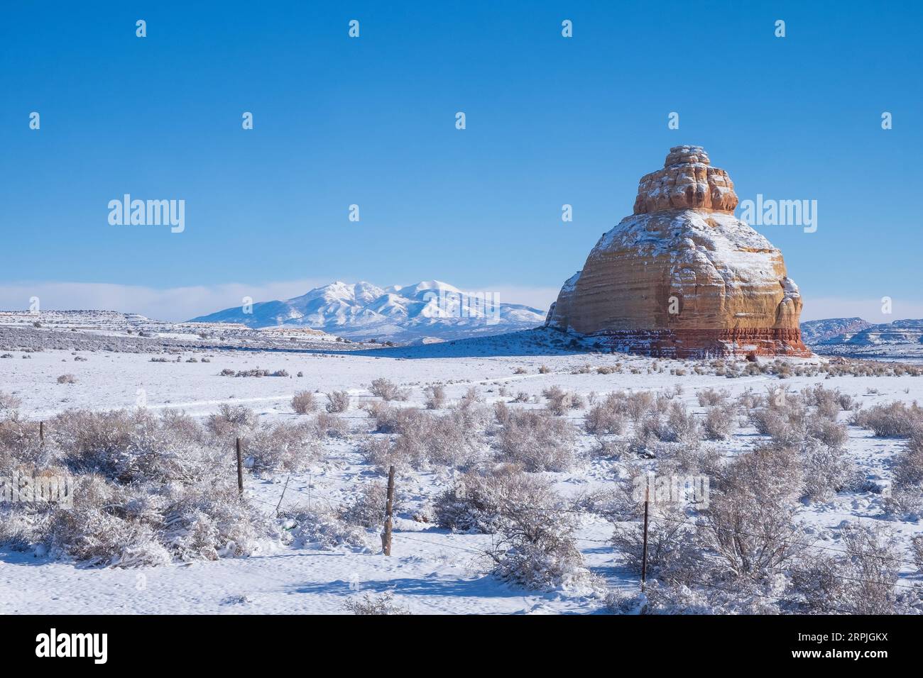 Snowed rock hi-res stock photography and images - Alamy