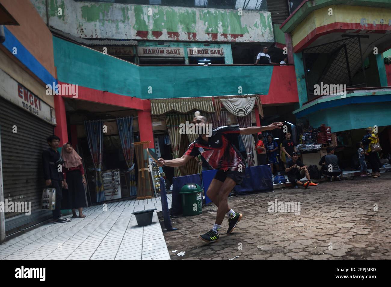 191214 -- JAKARTA, Dec. 14, 2019 -- A man participates in regular ...