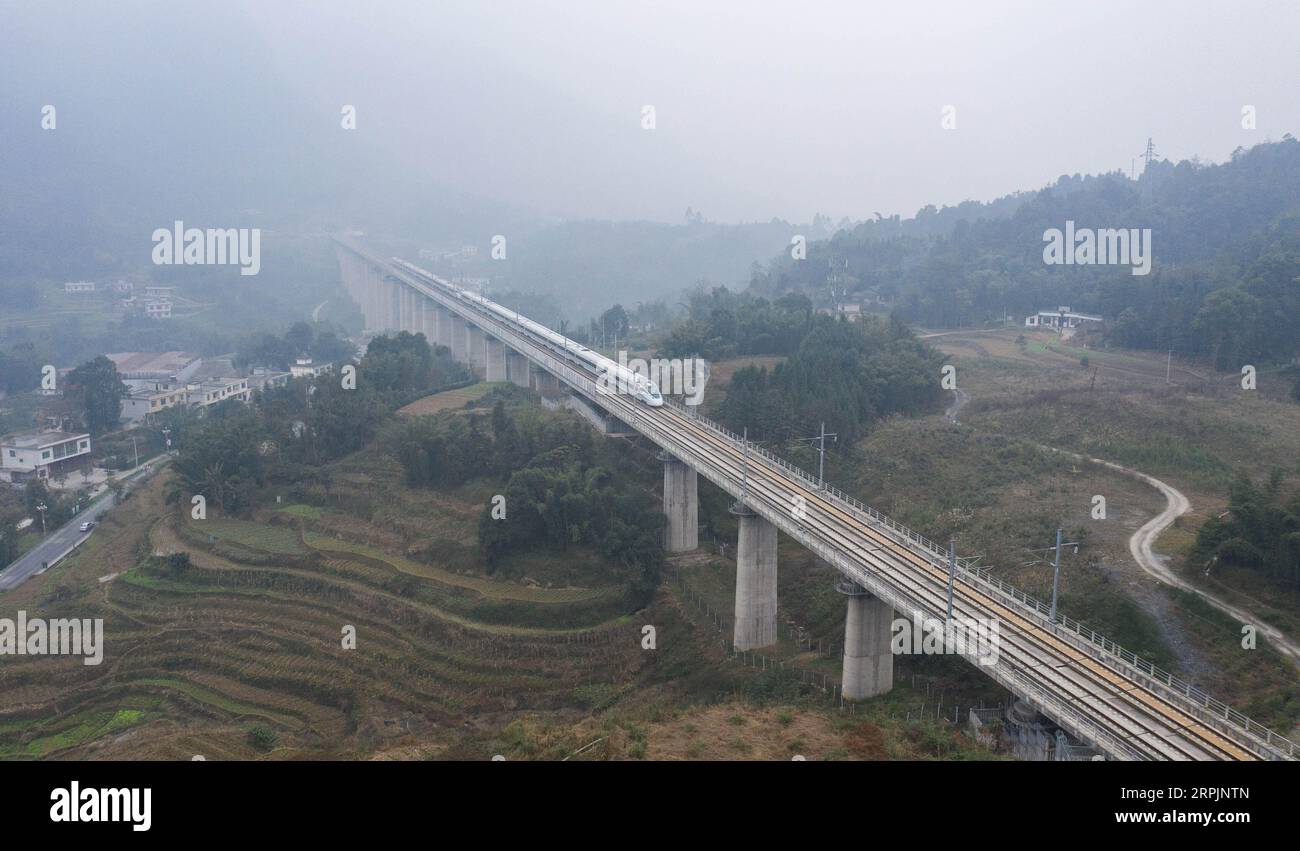 Train launchcn hi-res stock photography and images - Alamy
