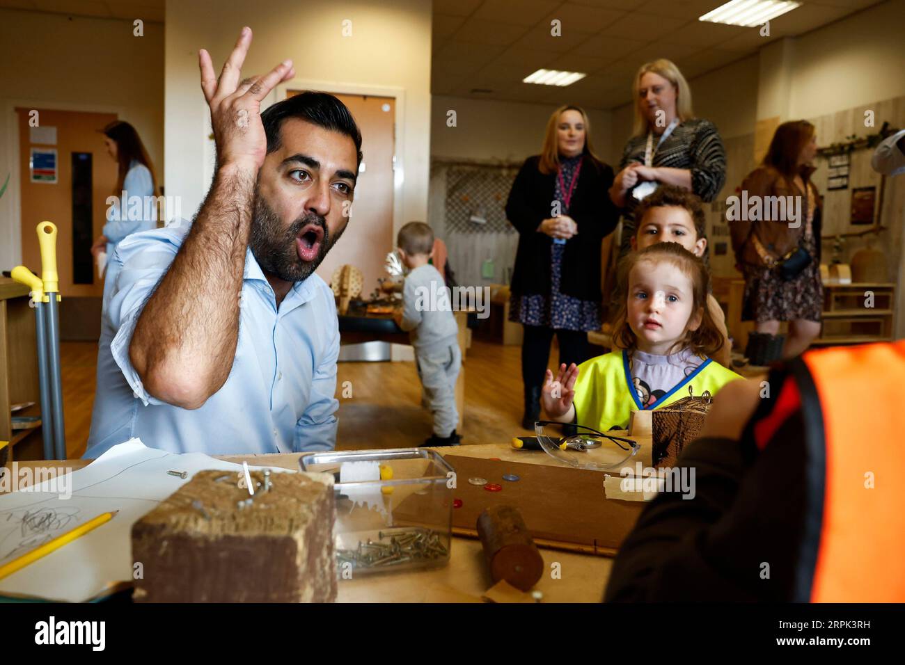Uk school primary 4 years hi-res stock photography and images - Alamy