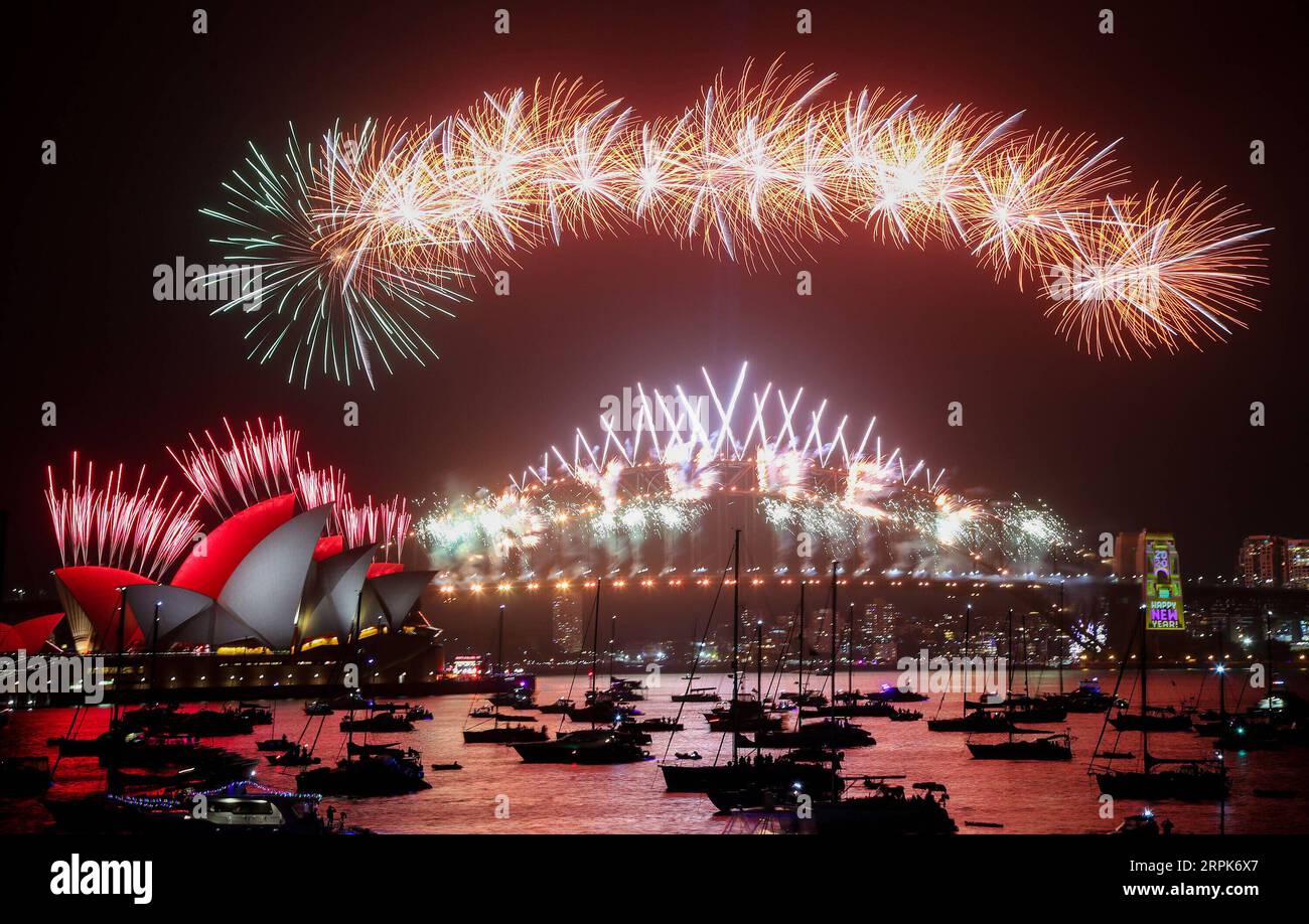 Sydney fireworks australia day hi-res stock photography and images - Alamy