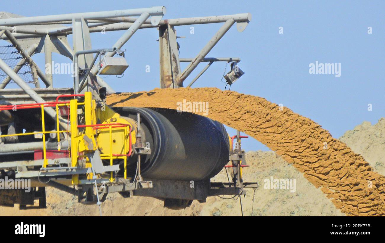 Mining machines in the KWB Bełchatów opencast mine Stock Photo - Alamy