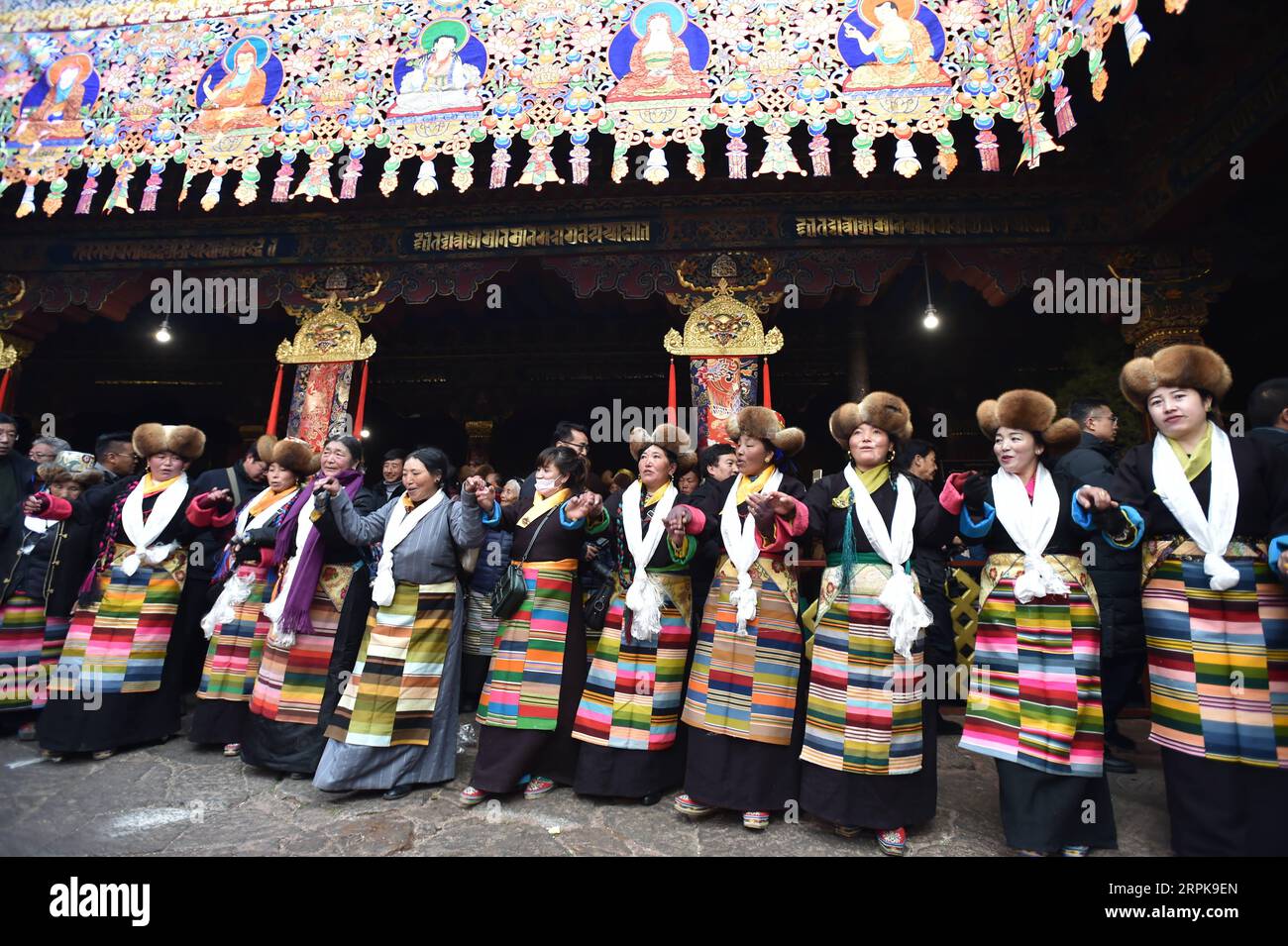 200104 -- LHASA, Jan. 4, 2020 -- Women of the Tibetan ethnic group ...