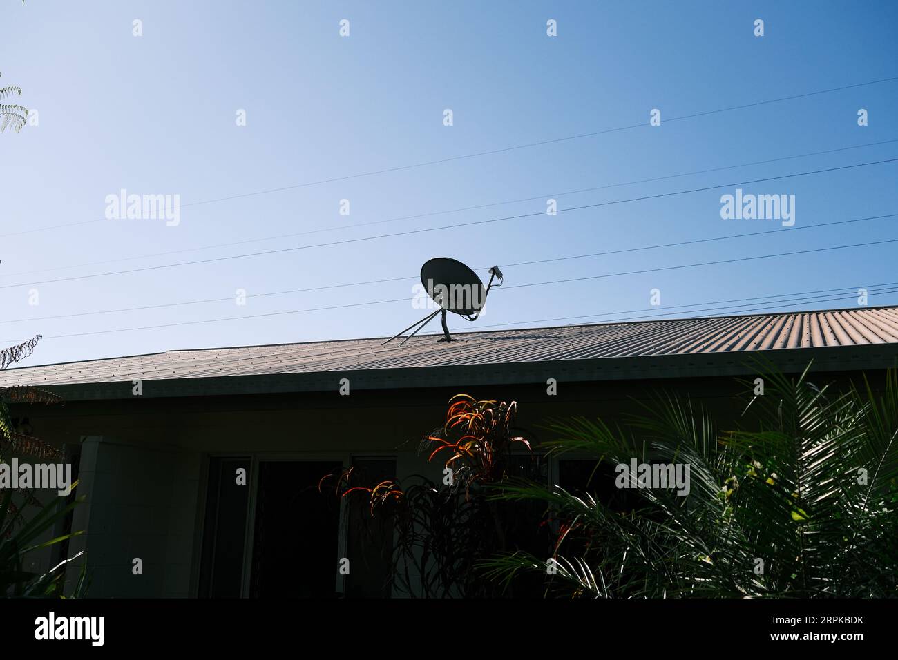 Satellite rooftop hi-res stock photography and images - Alamy